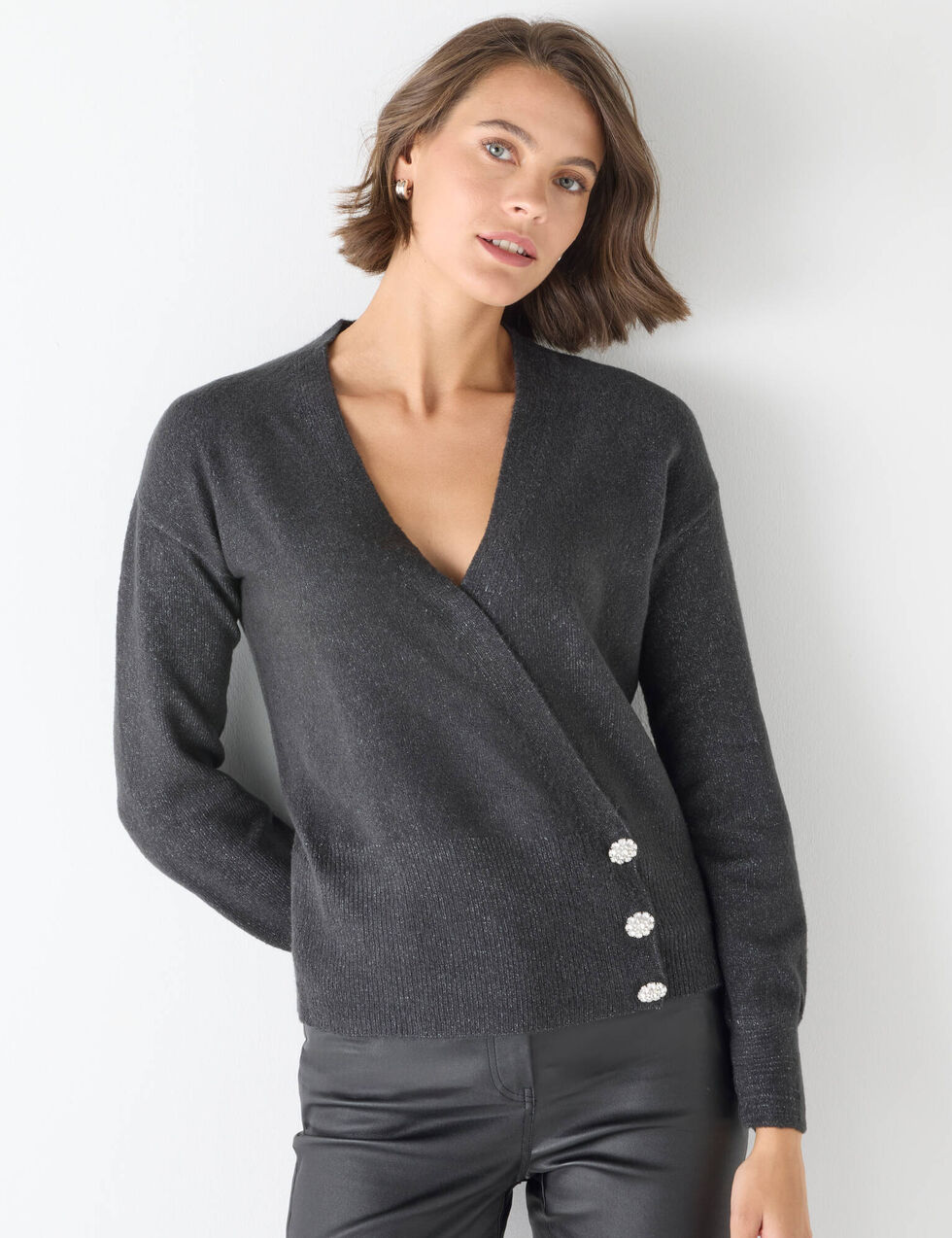Pull effet cache-coeur boutons "bijou" , anthracite | Blancheporte